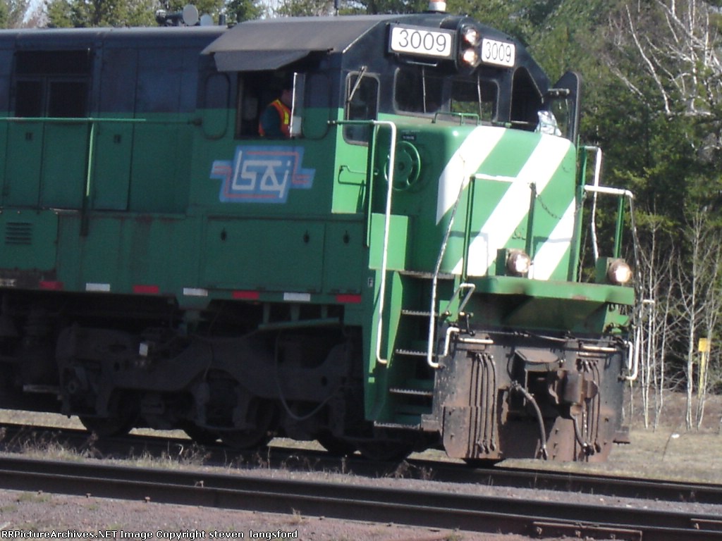 LS&I engine # 3009 IN THE YARD